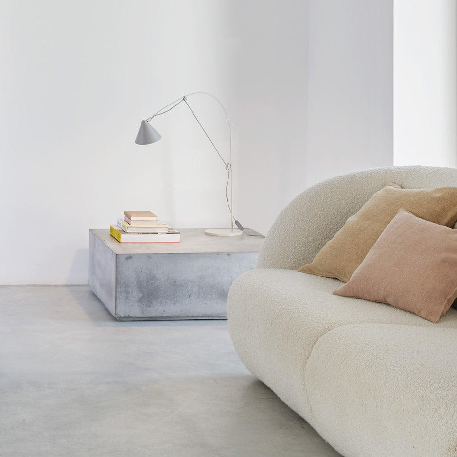 AYNO S | table – Midgard Licht